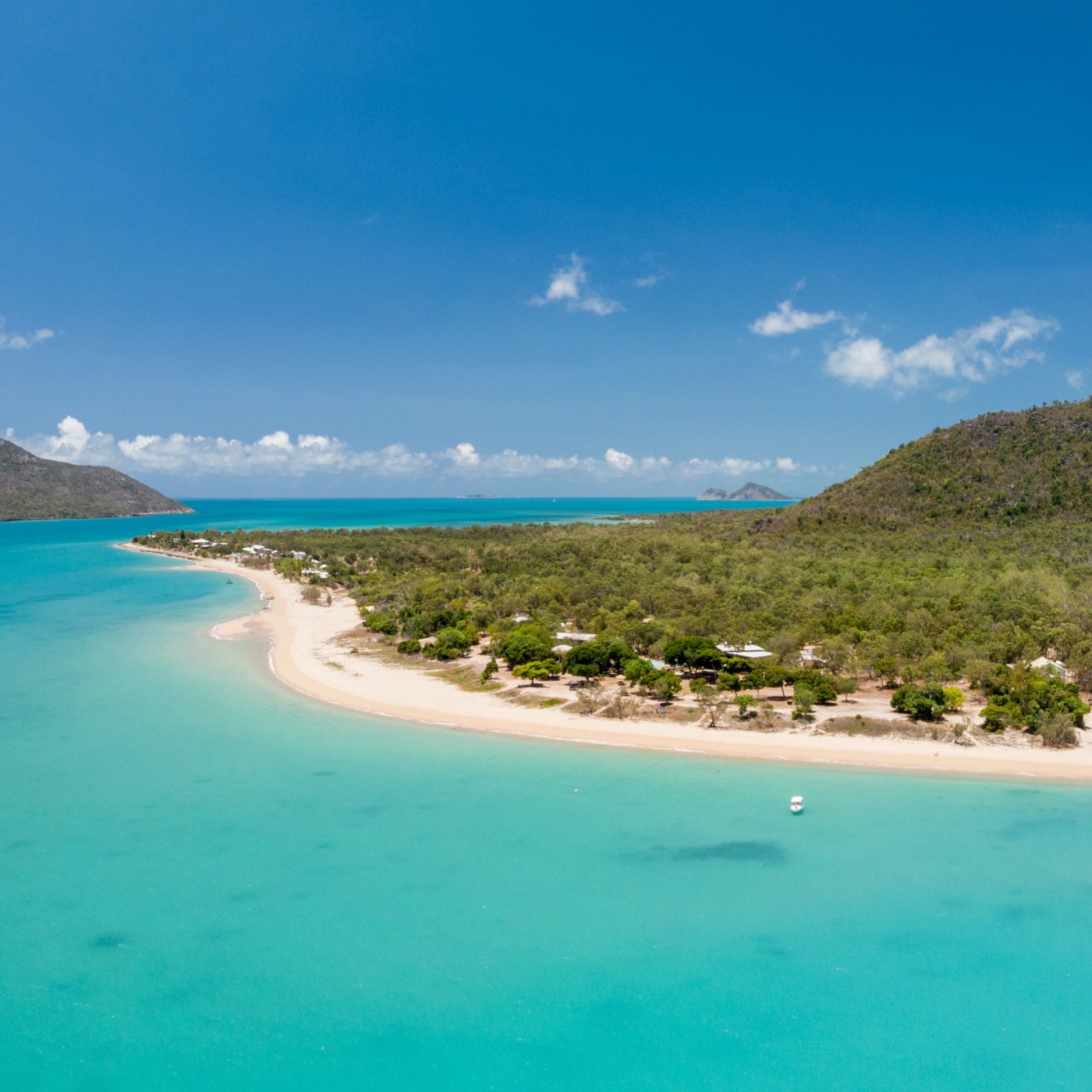 Coastal Explorer | Iconic Whitsunday Adventures